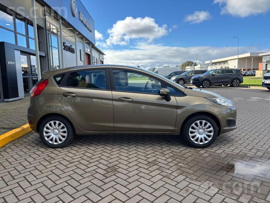 Brūns Ford Fiesta 2014 Liepāja, ar dzinēja tilpumu 1.20 L un nobraukumu 261 tūkst. km par 3200 €, foto 3 vietnē AUTOMOTO.COM.LV