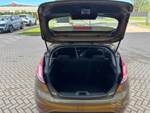 Brūns Ford Fiesta 2014 Liepāja, ar dzinēja tilpumu 1.20 L un nobraukumu 261 tūkst. km par 3200 €, foto 8 vietnē AUTOMOTO.COM.LV