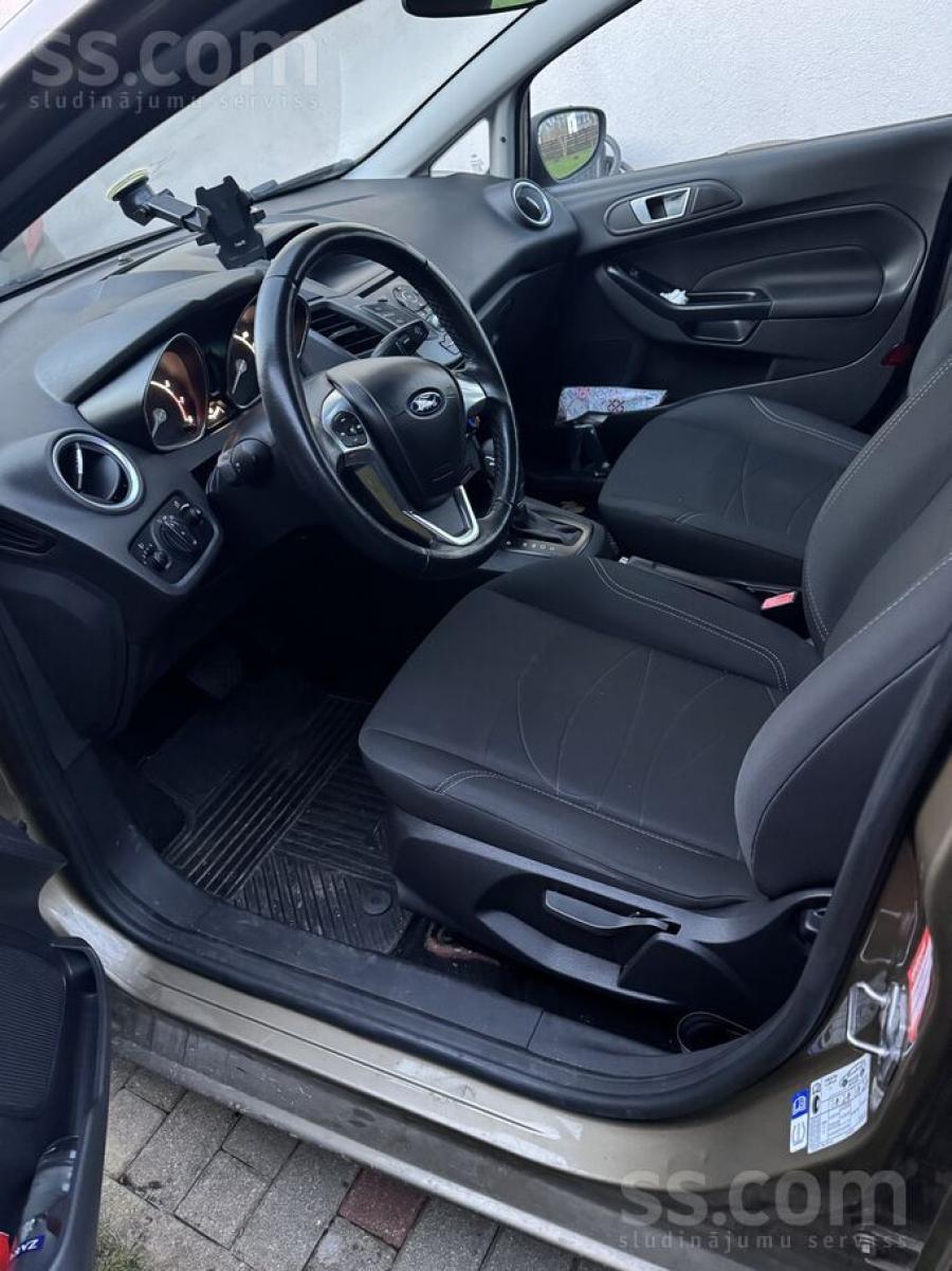 Brūns Ford Fiesta 2015 Rīga, ar dzinēja tilpumu 1.00 L un nobraukumu 58 tūkst. km par 4800 €, foto 4 vietnē AUTOMOTO.COM.LV