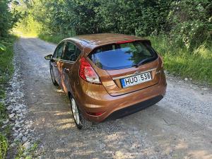 Brown Ford Fiesta 2015 in Vilnius, with an engine capacity of 1.00 L and mileage of 133 thousand km for 3500 €, photo 4 on AUTOMOTO.COM.LV