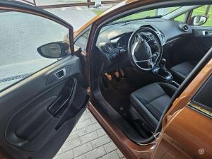 Brown Ford Fiesta 2015 in Vilnius, with an engine capacity of 1.00 L and mileage of 133 thousand km for 3500 €, photo 7 on AUTOMOTO.COM.LV