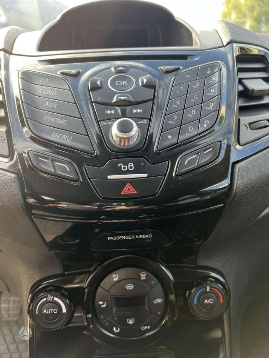 Brūns Ford Fiesta 2015 Radviliškis, ar dzinēja tilpumu 1.50 L un nobraukumu 197 tūkst. km par 4550 €, foto 19 vietnē AUTOMOTO.COM.LV