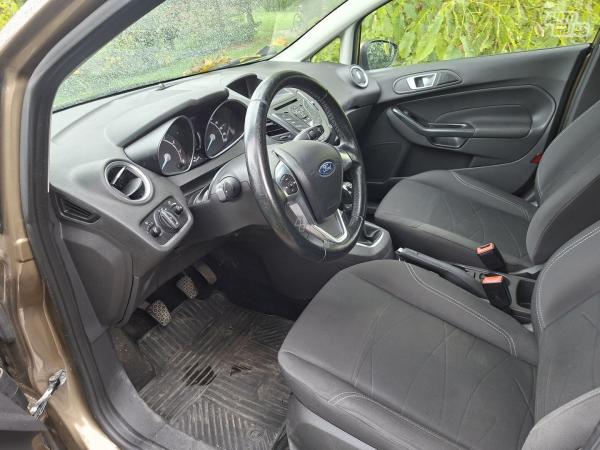 Brūns Ford Fiesta 2015 Viļņa, ar dzinēja tilpumu 1.20 L un nobraukumu 193 tūkst. km par 2800 €, foto 5 vietnē AUTOMOTO.COM.LV