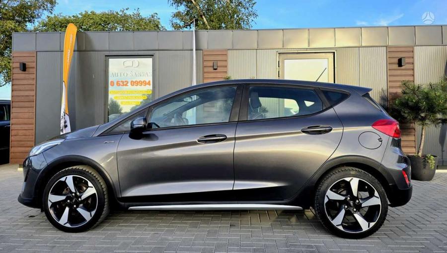 Brown Ford Fiesta 2018 in Taurage, with an engine capacity of 1.00 L and mileage of 145 thousand km for 5999 €, photo 6 on AUTOMOTO.COM.LV