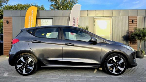 Brown Ford Fiesta 2018 in Taurage, with an engine capacity of 1.00 L and mileage of 145 thousand km for 5999 €, photo 6 on AUTOMOTO.COM.LV