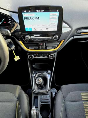 Brown Ford Fiesta 2018 in Taurage, with an engine capacity of 1.00 L and mileage of 145 thousand km for 5999 €, photo 19 on AUTOMOTO.COM.LV
