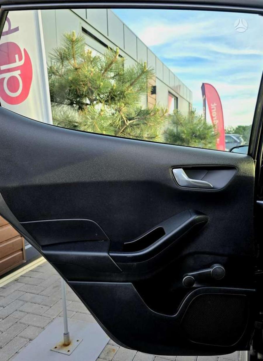 Brown Ford Fiesta 2018 in Taurage, with an engine capacity of 1.00 L and mileage of 145 thousand km for 5999 €, photo 32 on AUTOMOTO.COM.LV