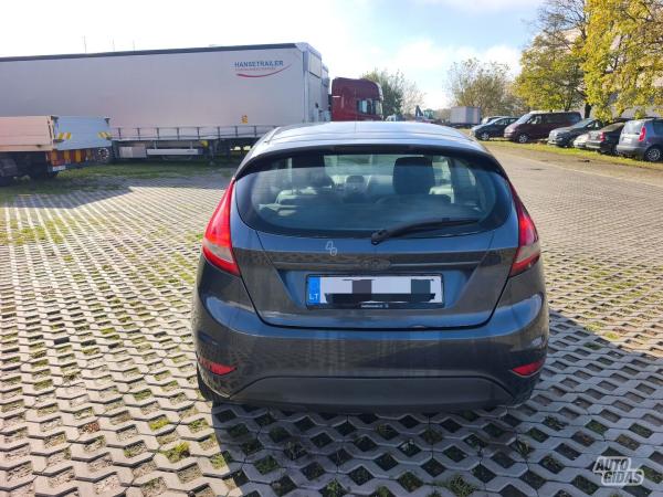 Ford Fiesta 2009 Viļņa vietnē Ford Fiesta 2009 Viļņa, ar dzinēja tilpumu 1.40 L un nobraukumu 265 tūkst. km par 950 €, foto 7 vietnē AUTOMOTO.COM.LV
