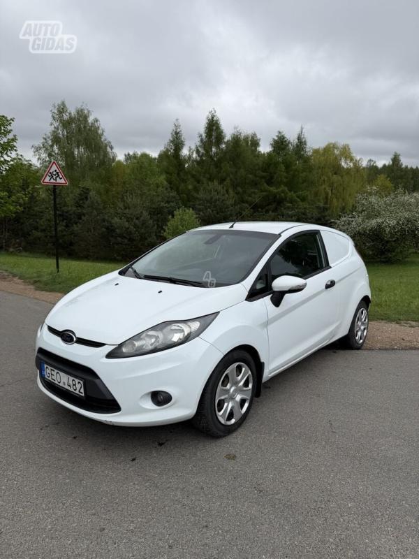 Ford Fiesta 2013 Viļņa, ar dzinēja tilpumu 1.20 L un nobraukumu 180 tūkst. km par 1090 €, foto 1 vietnē AUTOMOTO.COM.LV
