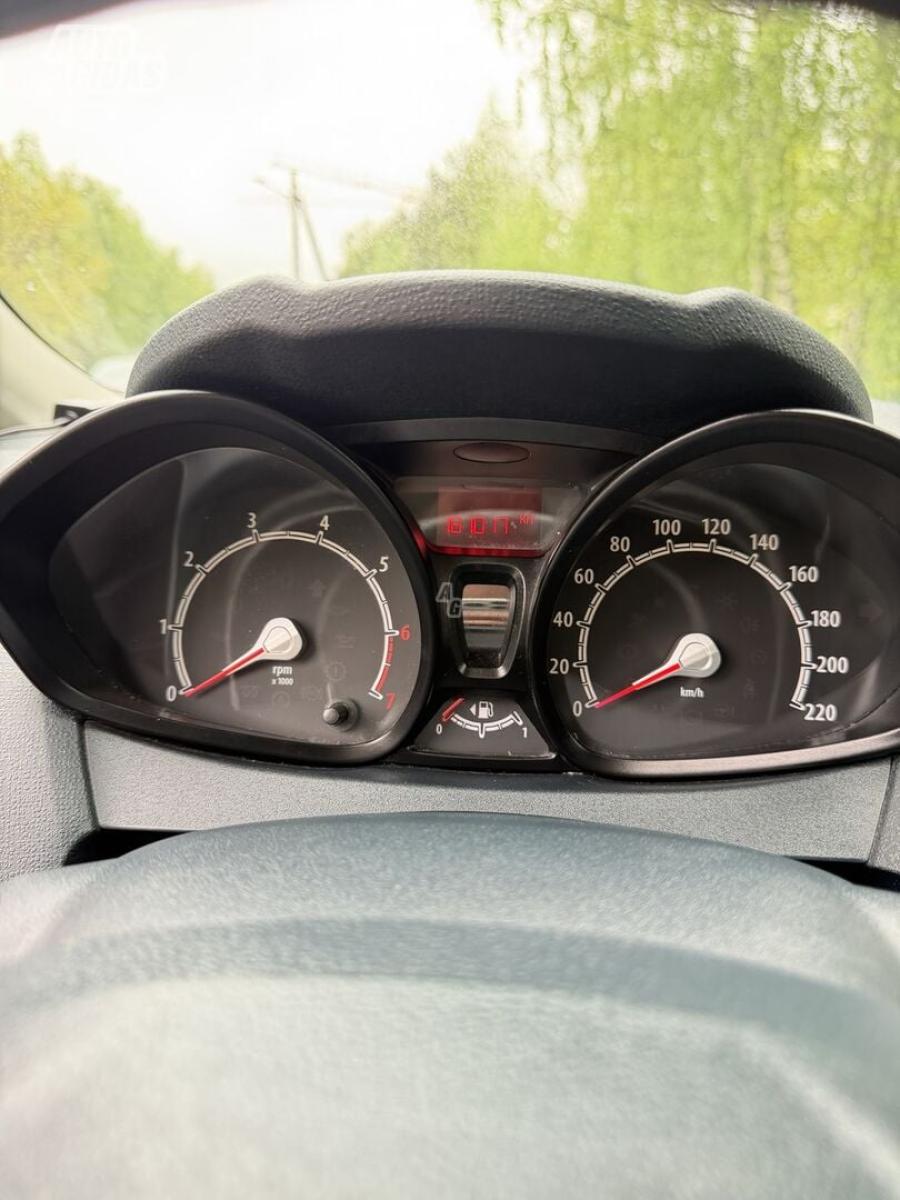 Ford Fiesta 2013 in Vilnius, with an engine capacity of 1.20 L and mileage of 180 thousand km for 1090 €, photo 8 on AUTOMOTO.COM.LV