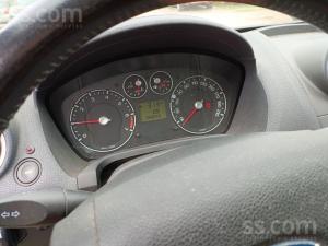 Green Ford Fiesta 2006 in Riga, with an engine capacity of 1.30 L and mileage of 289 thousand km for 1500 €, photo 7 on AUTOMOTO.COM.LV