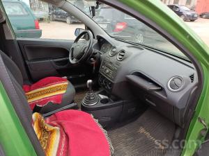 Green Ford Fiesta 2006 in Riga, with an engine capacity of 1.30 L and mileage of 289 thousand km for 1500 €, photo 9 on AUTOMOTO.COM.LV