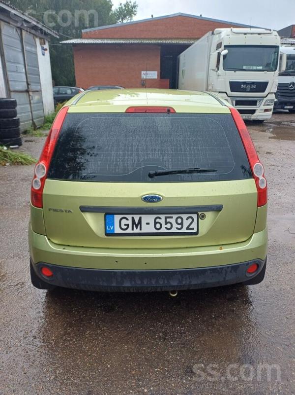 Green Ford Fiesta 2007 in Riga, with an engine capacity of 1.30 L and mileage of 126 thousand km for 1300 €, photo 4 on AUTOMOTO.COM.LV