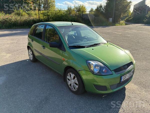 Green Ford Fiesta 2007 in Riga, with an engine capacity of 1.30 L and mileage of 203 thousand km for 1200 €, photo 1 on AUTOMOTO.COM.LV