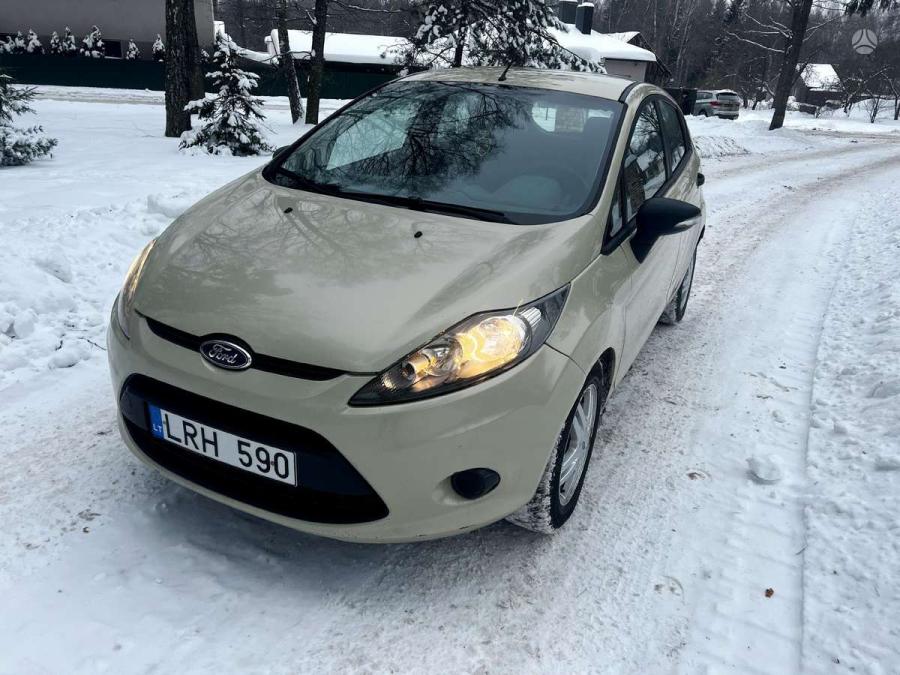 Zaļš Ford Fiesta 2009 Šauļi, ar dzinēja tilpumu 1.40 L un nobraukumu 214 tūkst. km par 2200 €, foto 3 vietnē AUTOMOTO.COM.LV