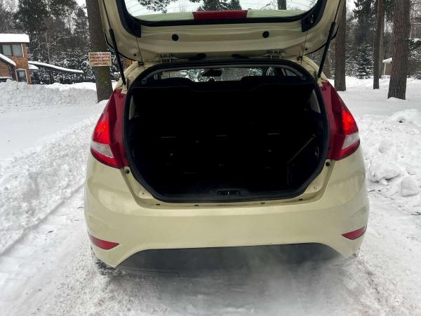 Zaļš Ford Fiesta 2009 Šauļi, ar dzinēja tilpumu 1.40 L un nobraukumu 214 tūkst. km par 2200 €, foto 11 vietnē AUTOMOTO.COM.LV