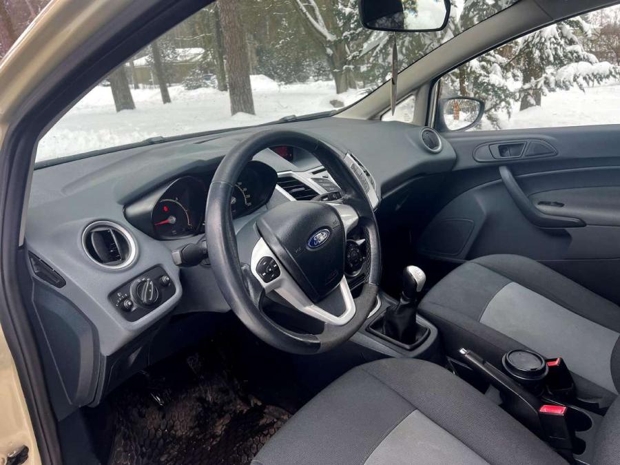 Zaļš Ford Fiesta 2009 Šauļi, ar dzinēja tilpumu 1.40 L un nobraukumu 214 tūkst. km par 2200 €, foto 22 vietnē AUTOMOTO.COM.LV