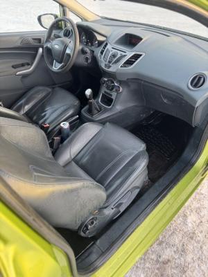 Zaļš Ford Fiesta 2009 Liepāja, ar dzinēja tilpumu 1.20 L un nobraukumu 138 tūkst. km par 1500 €, foto 4 vietnē AUTOMOTO.COM.LV