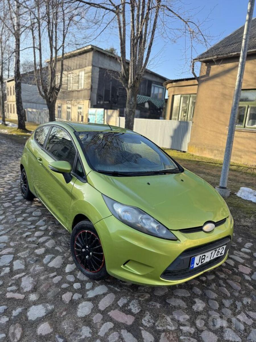 Zaļš Ford Fiesta 2009 Liepāja, ar dzinēja tilpumu 1.20 L un nobraukumu 138 tūkst. km par 1500 €, foto 5 vietnē AUTOMOTO.COM.LV