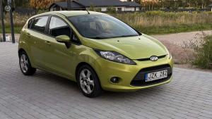 Green Ford Fiesta 2009 in Vilnius, with an engine capacity of 1.24 L and mileage of 202 thousand km for 2100 €, photo  on AUTOMOTO.COM.LV