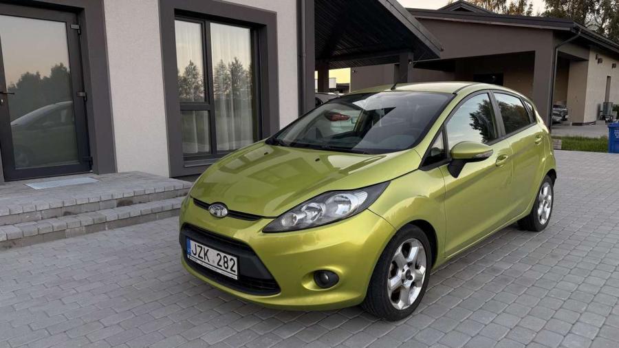 Zaļš Ford Fiesta 2009 Viļņa, ar dzinēja tilpumu 1.24 L un nobraukumu 202 tūkst. km par 2100 €, foto 4 vietnē AUTOMOTO.COM.LV