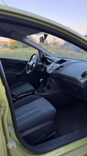 Zaļš Ford Fiesta 2009 Viļņa, ar dzinēja tilpumu 1.24 L un nobraukumu 202 tūkst. km par 2100 €, foto 12 vietnē AUTOMOTO.COM.LV