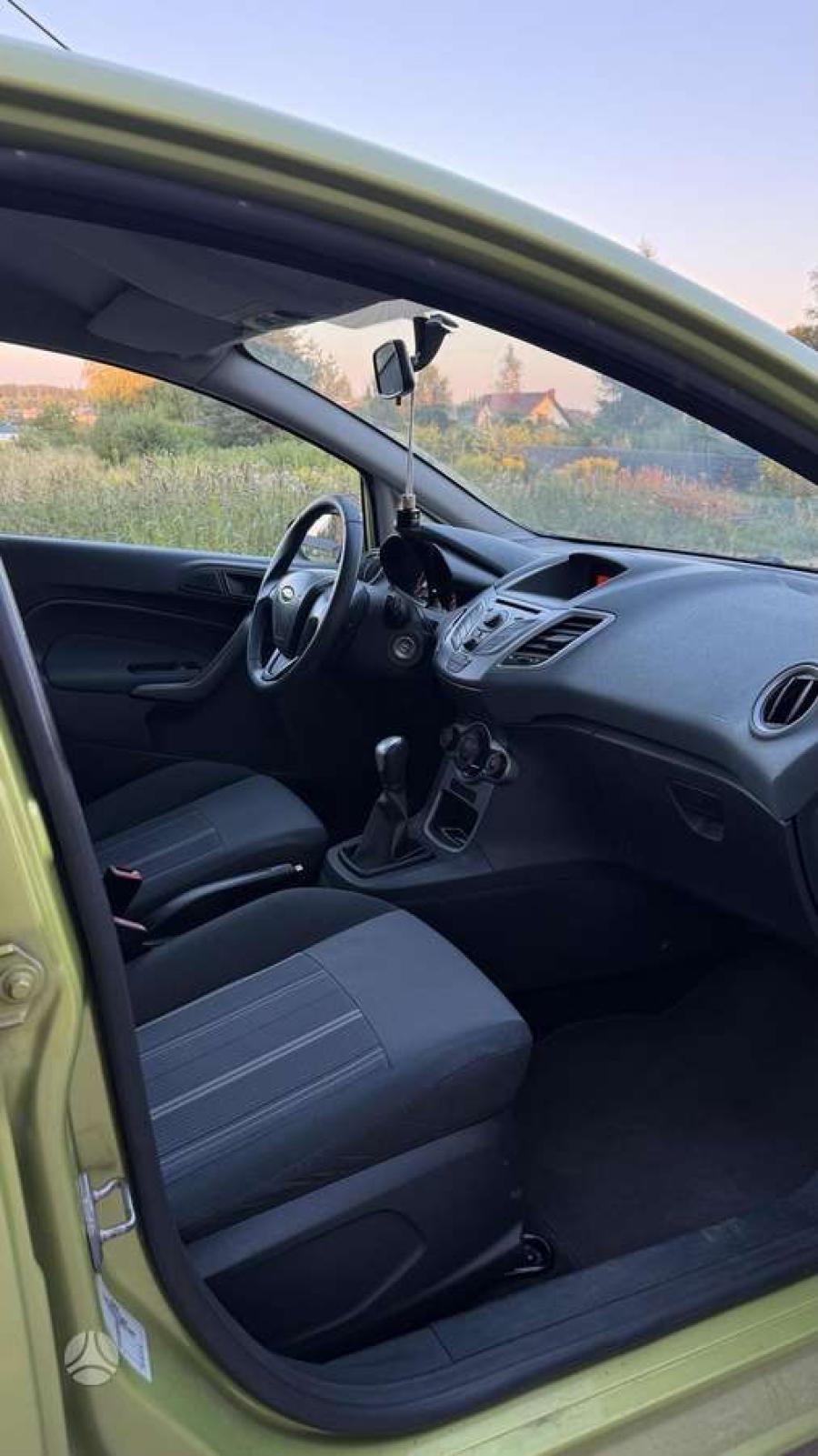 Zaļš Ford Fiesta 2009 Viļņa, ar dzinēja tilpumu 1.24 L un nobraukumu 202 tūkst. km par 2100 €, foto 12 vietnē AUTOMOTO.COM.LV