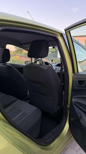 Zaļš Ford Fiesta 2009 Viļņa, ar dzinēja tilpumu 1.24 L un nobraukumu 202 tūkst. km par 2100 €, foto 14 vietnē AUTOMOTO.COM.LV