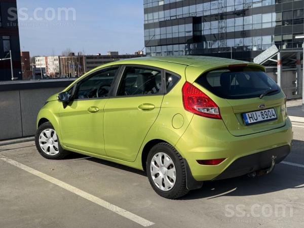 Zaļš Ford Fiesta 2011 Rīga, ar dzinēja tilpumu 1.20 L un nobraukumu 98 tūkst. km par 3000 €, foto 4 vietnē AUTOMOTO.COM.LV