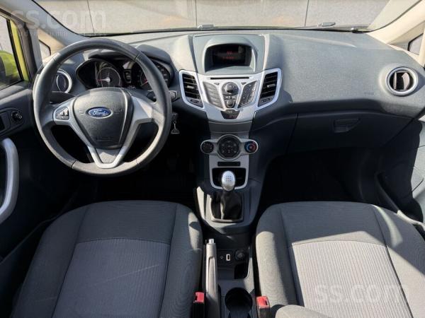 Zaļš Ford Fiesta 2011 Rīga, ar dzinēja tilpumu 1.20 L un nobraukumu 98 tūkst. km par 3000 €, foto 10 vietnē AUTOMOTO.COM.LV