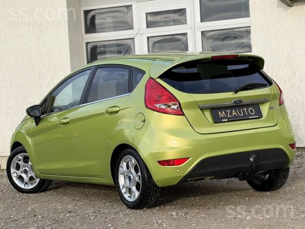 Zaļš Ford Fiesta 2012 Tukums, ar dzinēja tilpumu 1.60 L un nobraukumu 239 tūkst. km par 3990 €, foto 4 vietnē AUTOMOTO.COM.LV