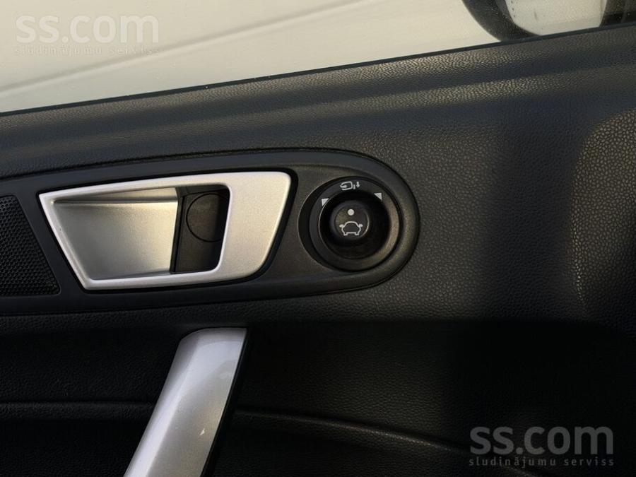 Zaļš Ford Fiesta 2012 Tukums, ar dzinēja tilpumu 1.60 L un nobraukumu 239 tūkst. km par 3990 €, foto 14 vietnē AUTOMOTO.COM.LV
