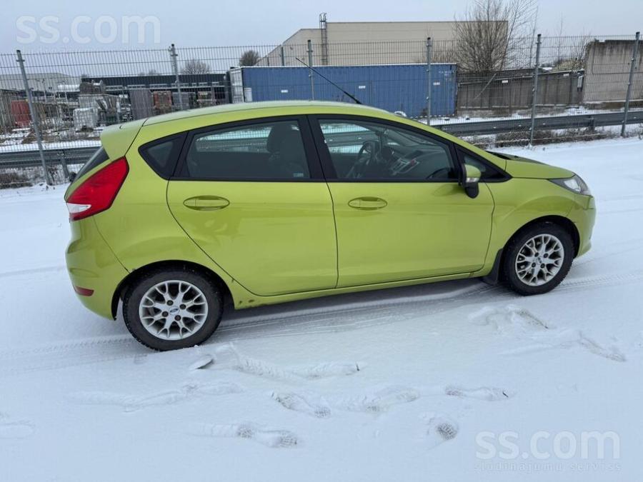 Zaļš Ford Fiesta 2013 Rīga, ar dzinēja tilpumu 1.20 L un nobraukumu 173 tūkst. km par 2200 €, foto 1 vietnē AUTOMOTO.COM.LV