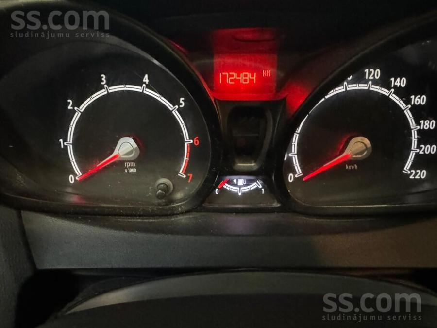 Zaļš Ford Fiesta 2013 Rīga, ar dzinēja tilpumu 1.20 L un nobraukumu 173 tūkst. km par 2200 €, foto 6 vietnē AUTOMOTO.COM.LV