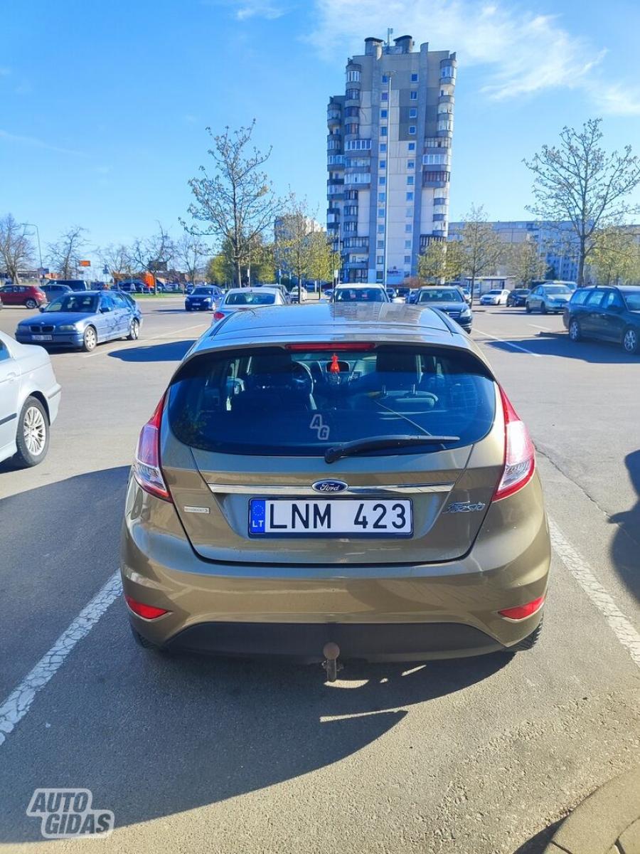Zaļš Ford Fiesta 2015 Viļņa, ar dzinēja tilpumu 1.00 L un nobraukumu 165 tūkst. km par 5500 €, foto 2 vietnē AUTOMOTO.COM.LV