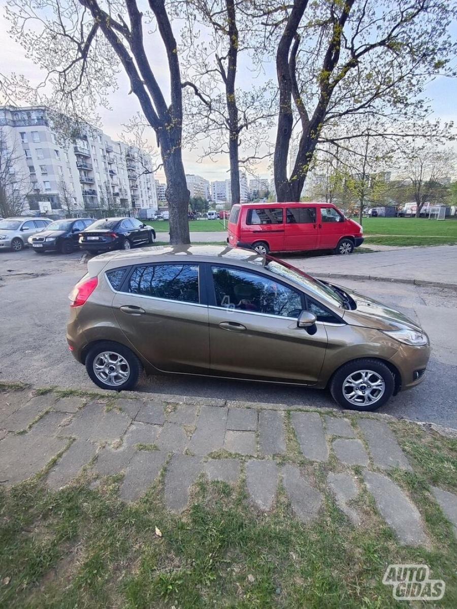 Zaļš Ford Fiesta 2015 Viļņa, ar dzinēja tilpumu 1.00 L un nobraukumu 165 tūkst. km par 5500 €, foto 3 vietnē AUTOMOTO.COM.LV