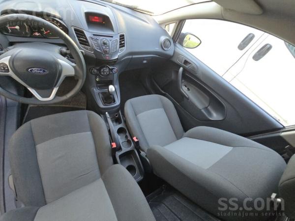 Pelēks Ford Fiesta 2012 Jēkabpils, ar dzinēja tilpumu 1.20 L un nobraukumu 352 tūkst. km par 1100 €, foto 9 vietnē AUTOMOTO.COM.LV