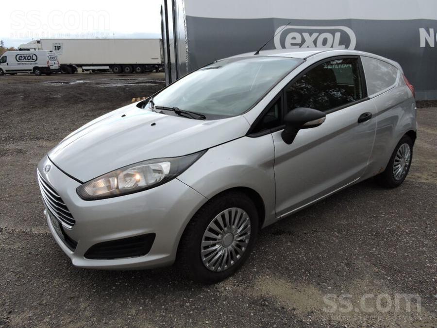 Pelēks Ford Fiesta 2016 Cēsis, ar dzinēja tilpumu 1.50 L un nobraukumu 305 tūkst. km par 1300 €, foto 1 vietnē AUTOMOTO.COM.LV