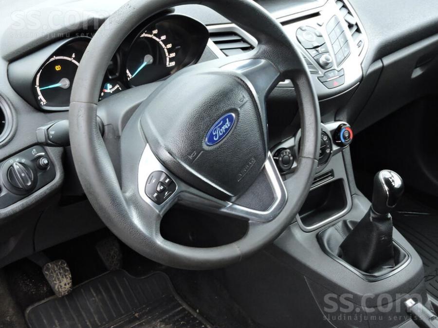 Pelēks Ford Fiesta 2016 Cēsis, ar dzinēja tilpumu 1.50 L un nobraukumu 305 tūkst. km par 1300 €, foto 6 vietnē AUTOMOTO.COM.LV