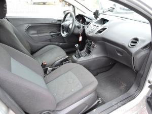 Pelēks Ford Fiesta 2016 Cēsis, ar dzinēja tilpumu 1.50 L un nobraukumu 350 tūkst. km par 1300 €, foto 4 vietnē AUTOMOTO.COM.LV