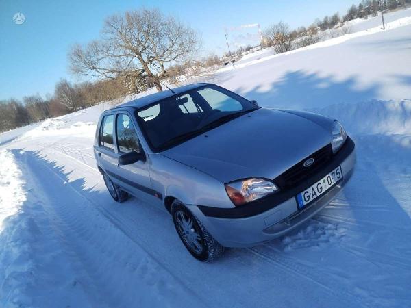 Grey Ford Fiesta 2001 in Panevezys, with an engine capacity of 1.75 L and mileage of 215 thousand km for 950 €, photo 3 on AUTOMOTO.COM.LV