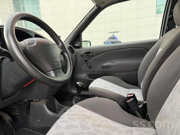Grey Ford Fiesta 2002 in Riga, with an engine capacity of 1.30 L and mileage of 0 thousand km for 1200 €, photo 4 on AUTOMOTO.COM.LV