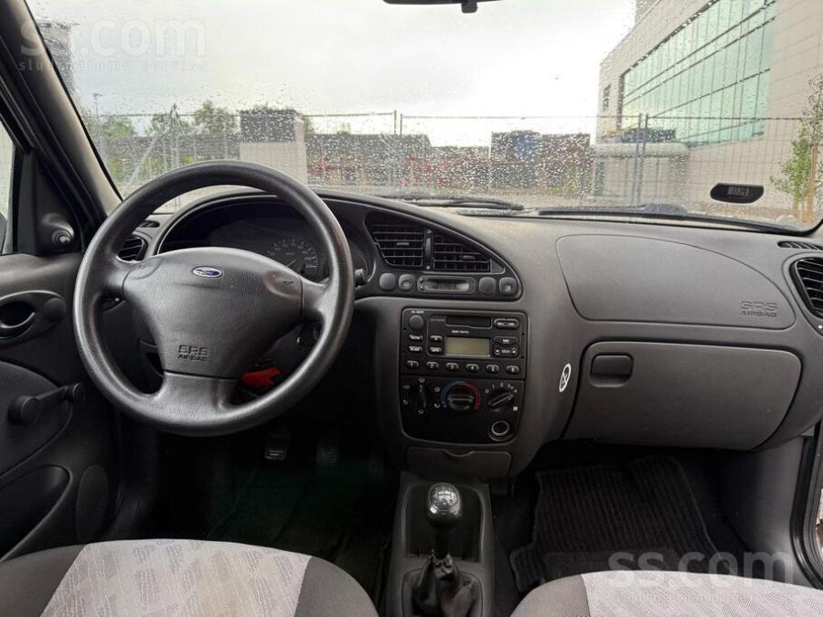 Grey Ford Fiesta 2002 in Riga, with an engine capacity of 1.30 L and mileage of 0 thousand km for 1200 €, photo 6 on AUTOMOTO.COM.LV
