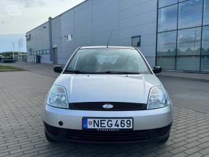 Grey Ford Fiesta 2002 in Panevezys, with an engine capacity of 1.40 L and mileage of 306 thousand km for 555 €, photo 3 on AUTOMOTO.COM.LV