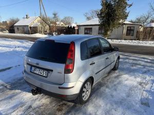 Pelēks Ford Fiesta 2002 Ventspils, ar dzinēja tilpumu 1.40 L un nobraukumu 324 tūkst. km par 990 €, foto 4 vietnē AUTOMOTO.COM.LV
