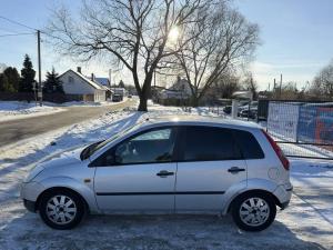Pelēks Ford Fiesta 2002 Ventspils, ar dzinēja tilpumu 1.40 L un nobraukumu 324 tūkst. km par 990 €, foto 7 vietnē AUTOMOTO.COM.LV