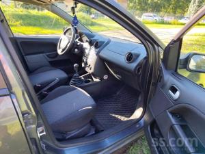 Pelēks Ford Fiesta 2004 Rīga, ar dzinēja tilpumu 1.40 L un nobraukumu 296 tūkst. km par 1100 €, foto 5 vietnē AUTOMOTO.COM.LV