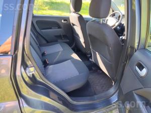 Pelēks Ford Fiesta 2004 Rīga, ar dzinēja tilpumu 1.40 L un nobraukumu 296 tūkst. km par 1100 €, foto 6 vietnē AUTOMOTO.COM.LV