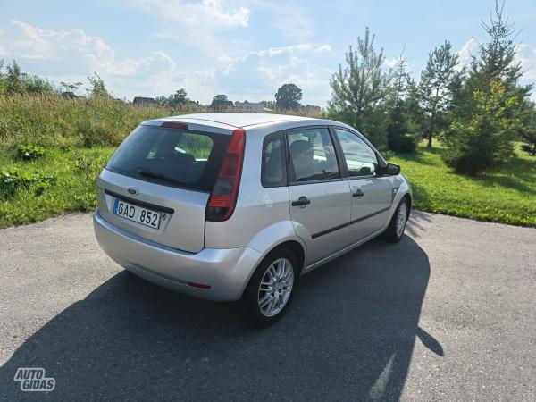 Grey Ford Fiesta 2004 in Kaunas, with an engine capacity of 1.40 L and mileage of 256 thousand km for 1150 €, photo 5 on AUTOMOTO.COM.LV