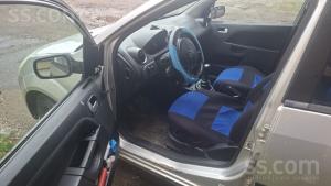 Pelēks Ford Fiesta 2004 Liepāja, ar dzinēja tilpumu 1.40 L un nobraukumu 327 tūkst. km par 600 €, foto 6 vietnē AUTOMOTO.COM.LV